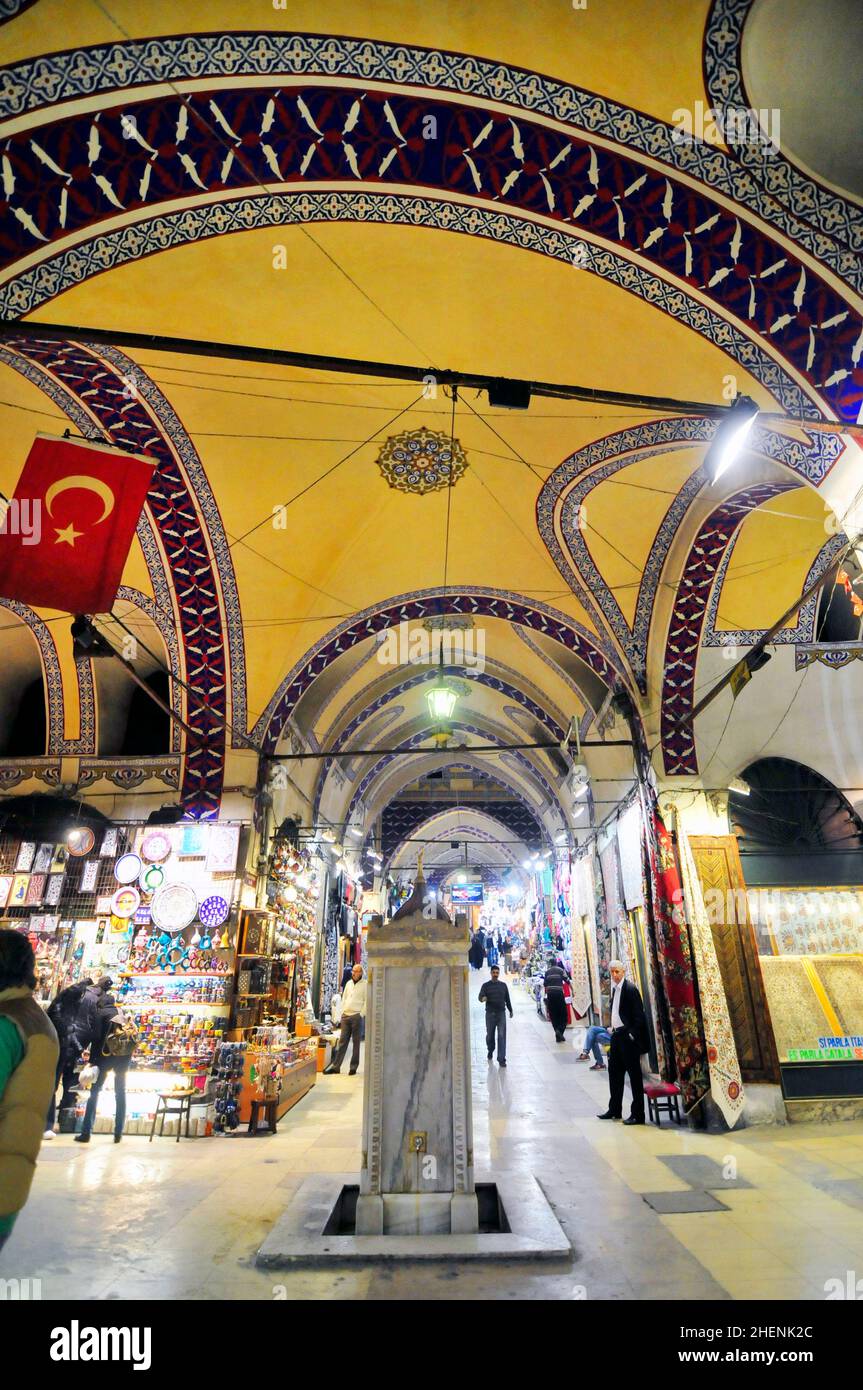 Gold market grand bazaar istanbul hi-res stock photography and images ...