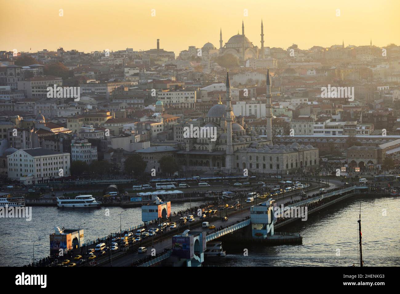 View of the Galata bridge and old Istanbul Stock Photo - Alamy