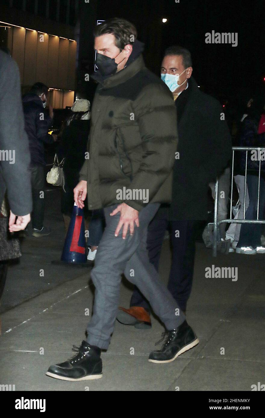 Bradley cooper licorice pizza hi-res stock photography and images - Alamy