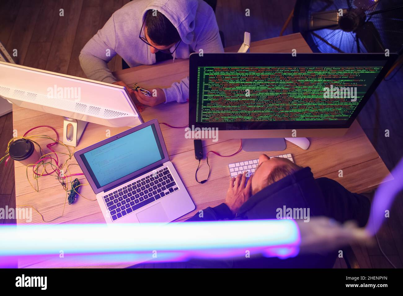 Hackers and room hi-res stock photography and images - Alamy