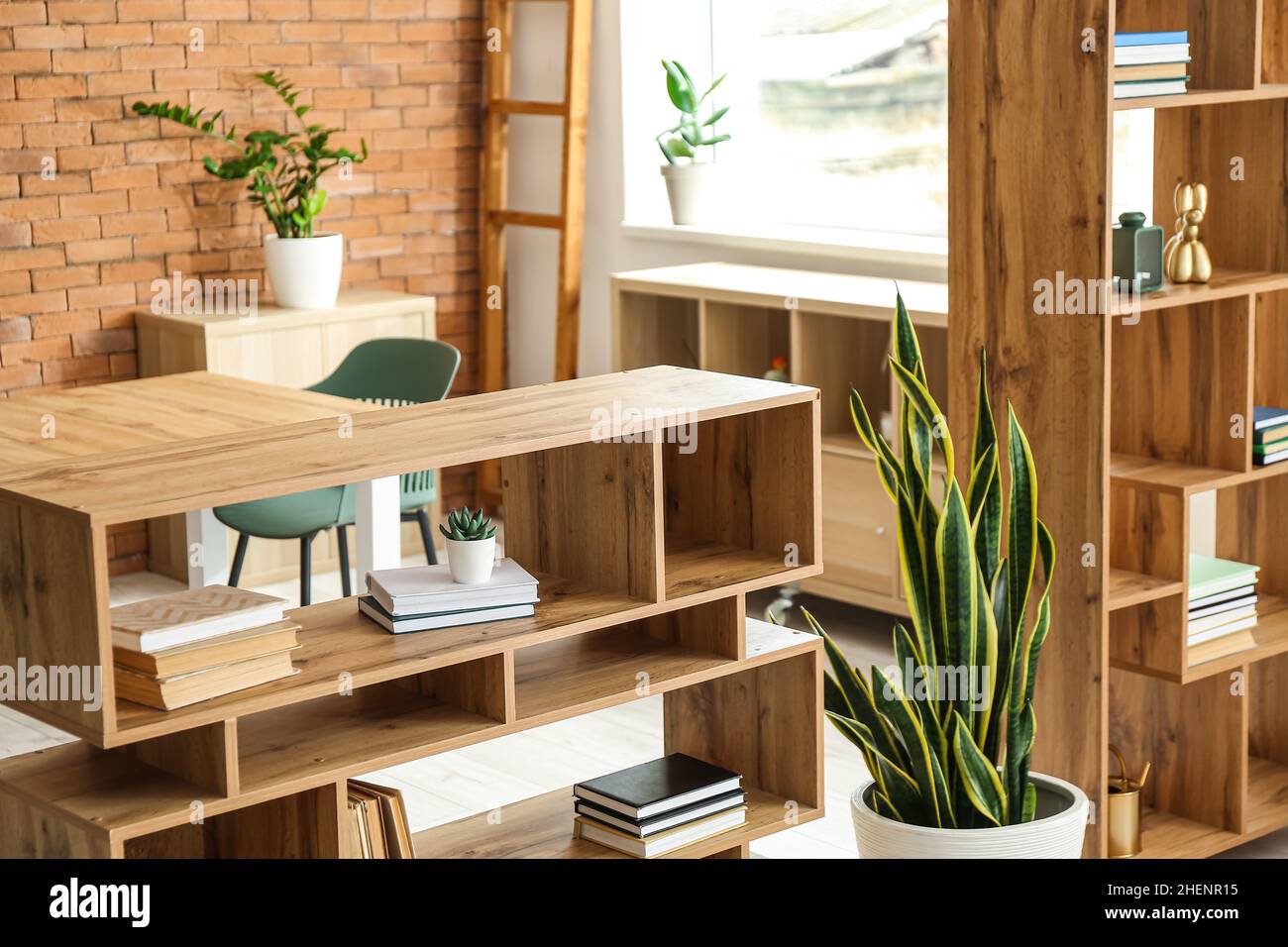 Bookshelf partition hi-res stock photography and images - Alamy