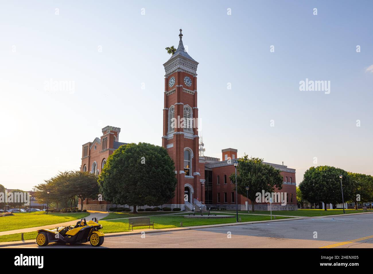 Greensburg tree hi-res stock photography and images - Alamy