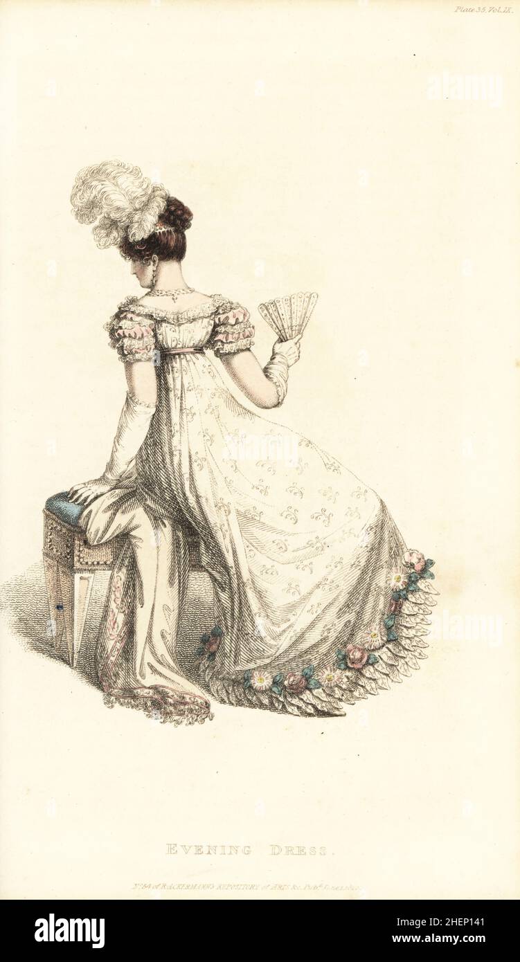 Full figured hi-res stock photography and images - Alamy