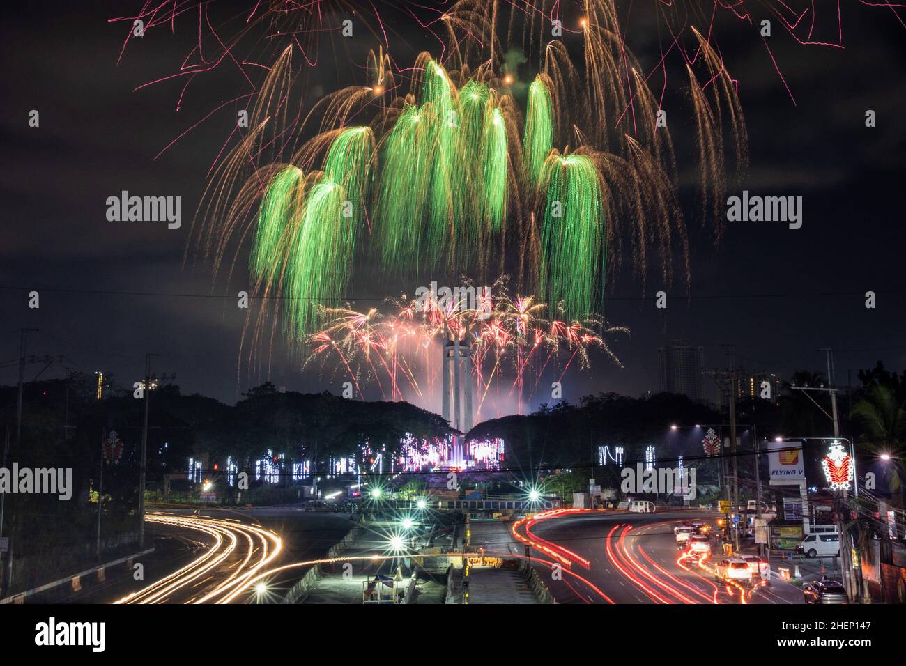Manila, Philippines. 1st Jan, 2022. Fireworks display light up the sky ...