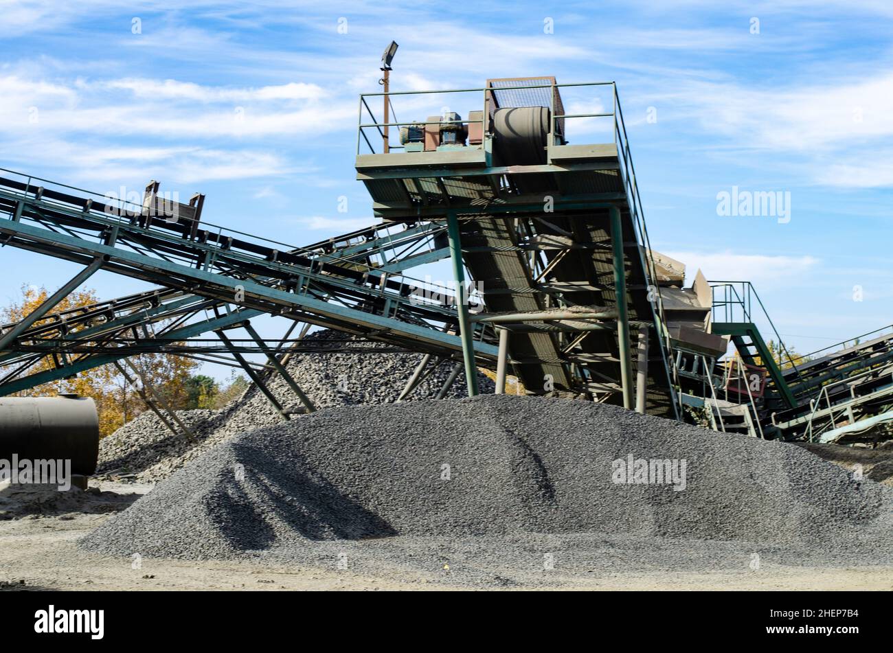 Stone crusher machine hi-res stock photography and images - Alamy