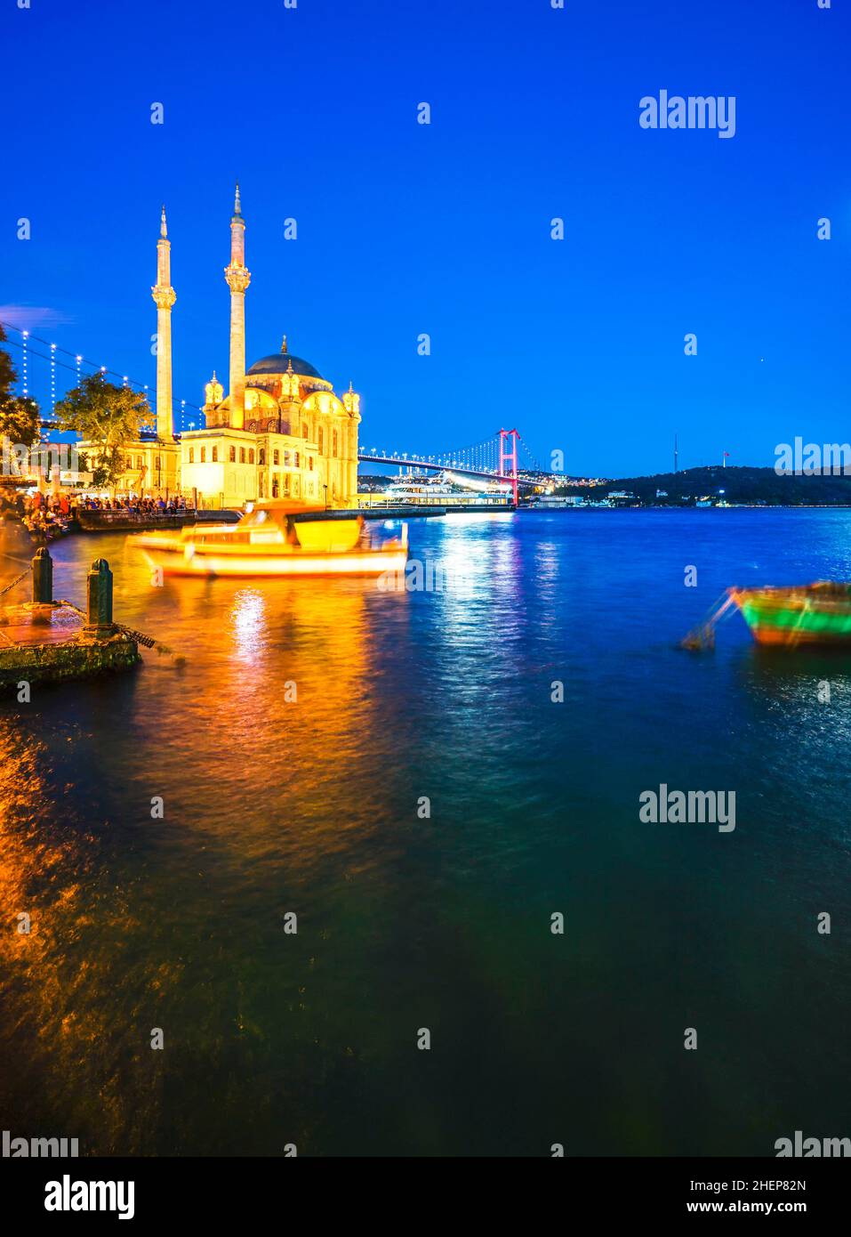 Ortaköy camii hi-res stock photography and images - Alamy