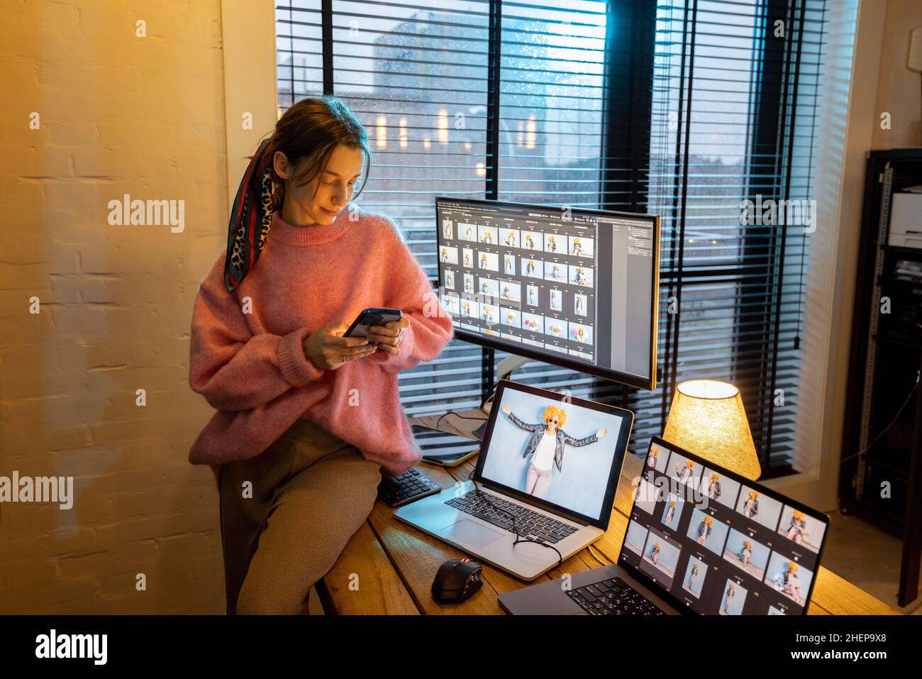 Editing photos hi-res stock photography and images - Alamy