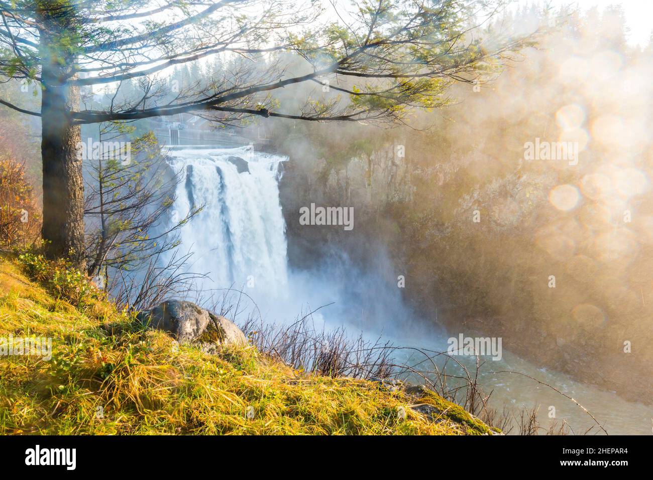 Snoqualmie fall trail hi-res stock photography and images - Alamy