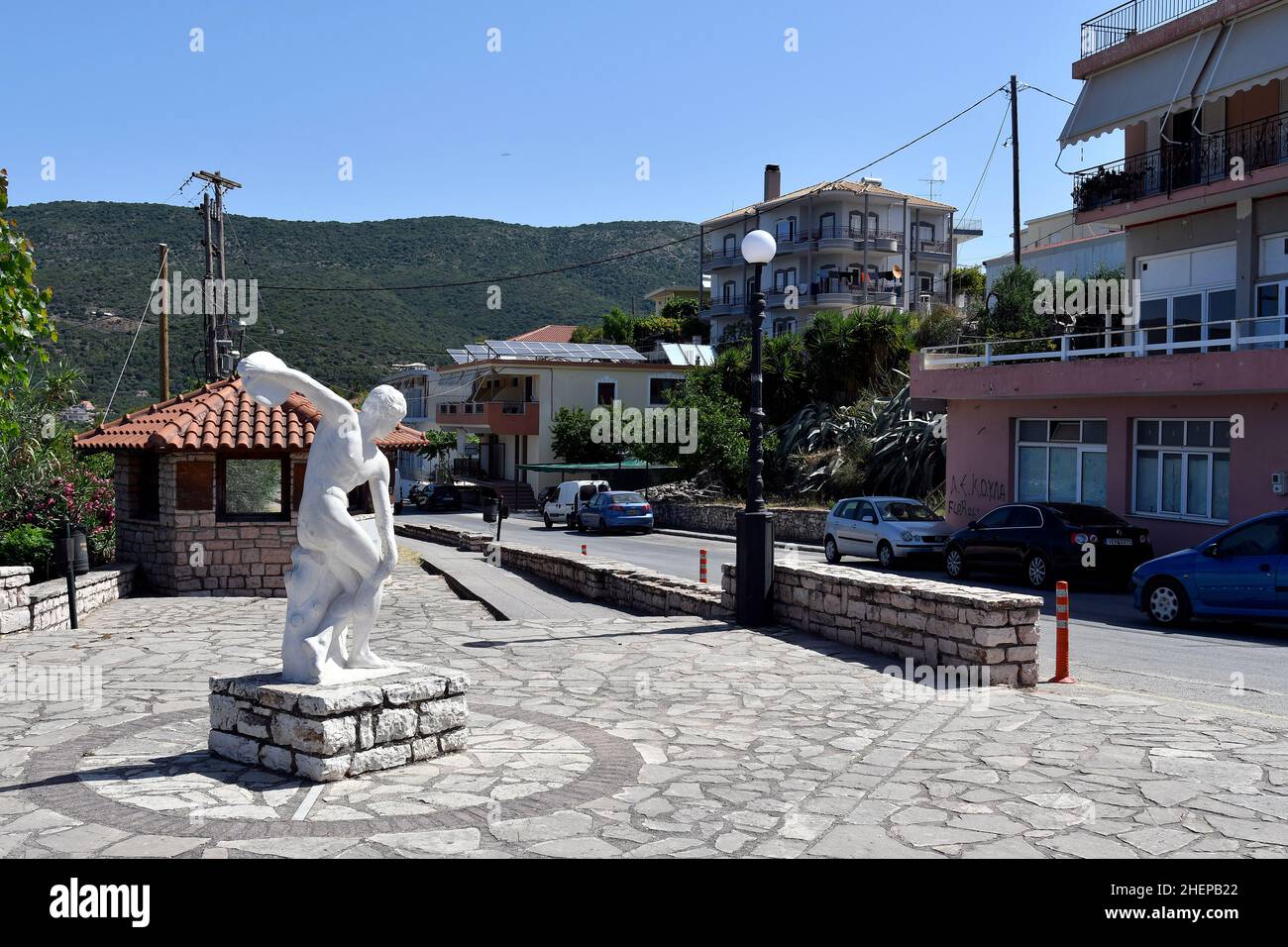 Discus thrower statue hi-res stock photography and images - Alamy