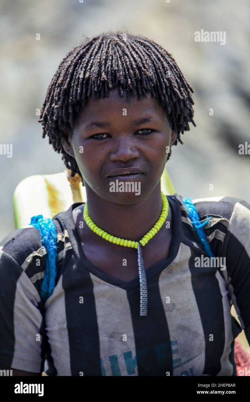 A woman from the Ethiopian tribes in the Omo River valley Stock Photo ...