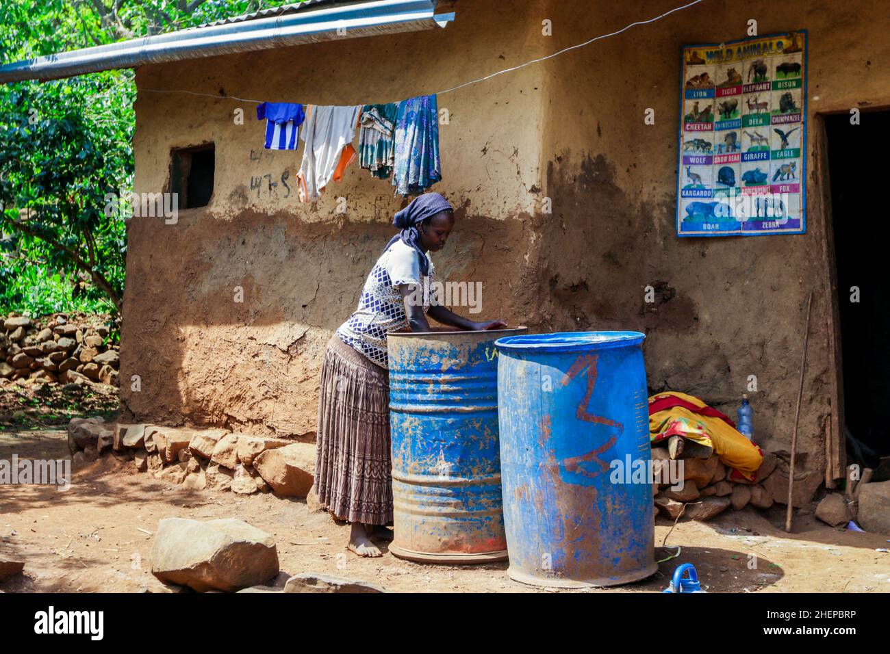 African people working in africa hi-res stock photography and images ...