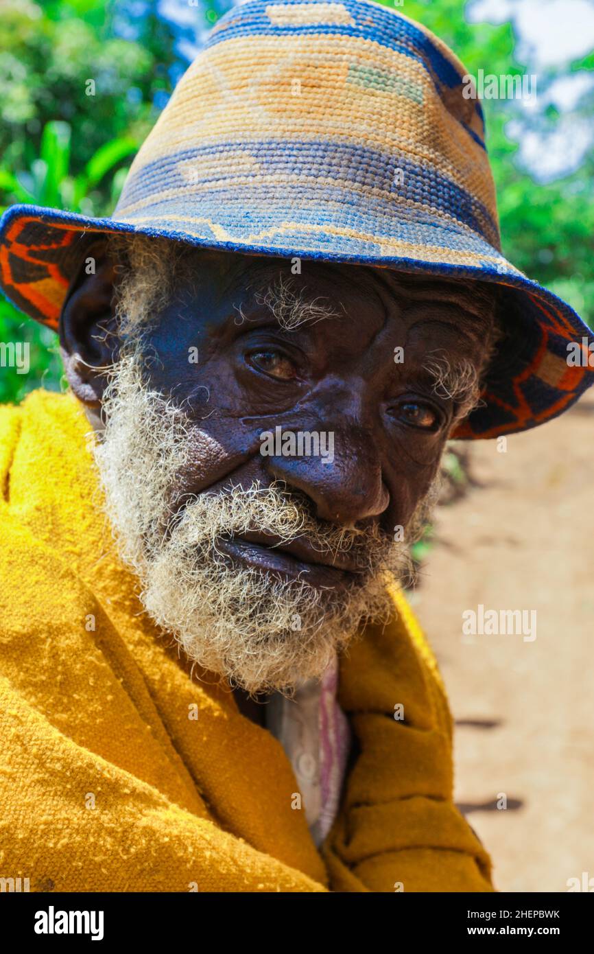Ethiopian man with beard hi-res stock photography and images - Alamy