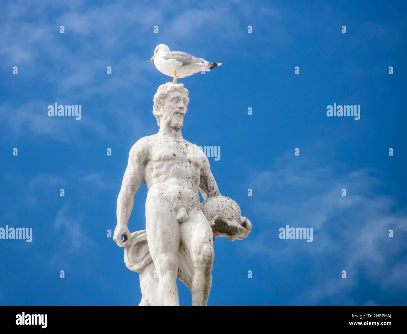 statues in front of the Palace (Palazzo ducale), St Mark's square ...
