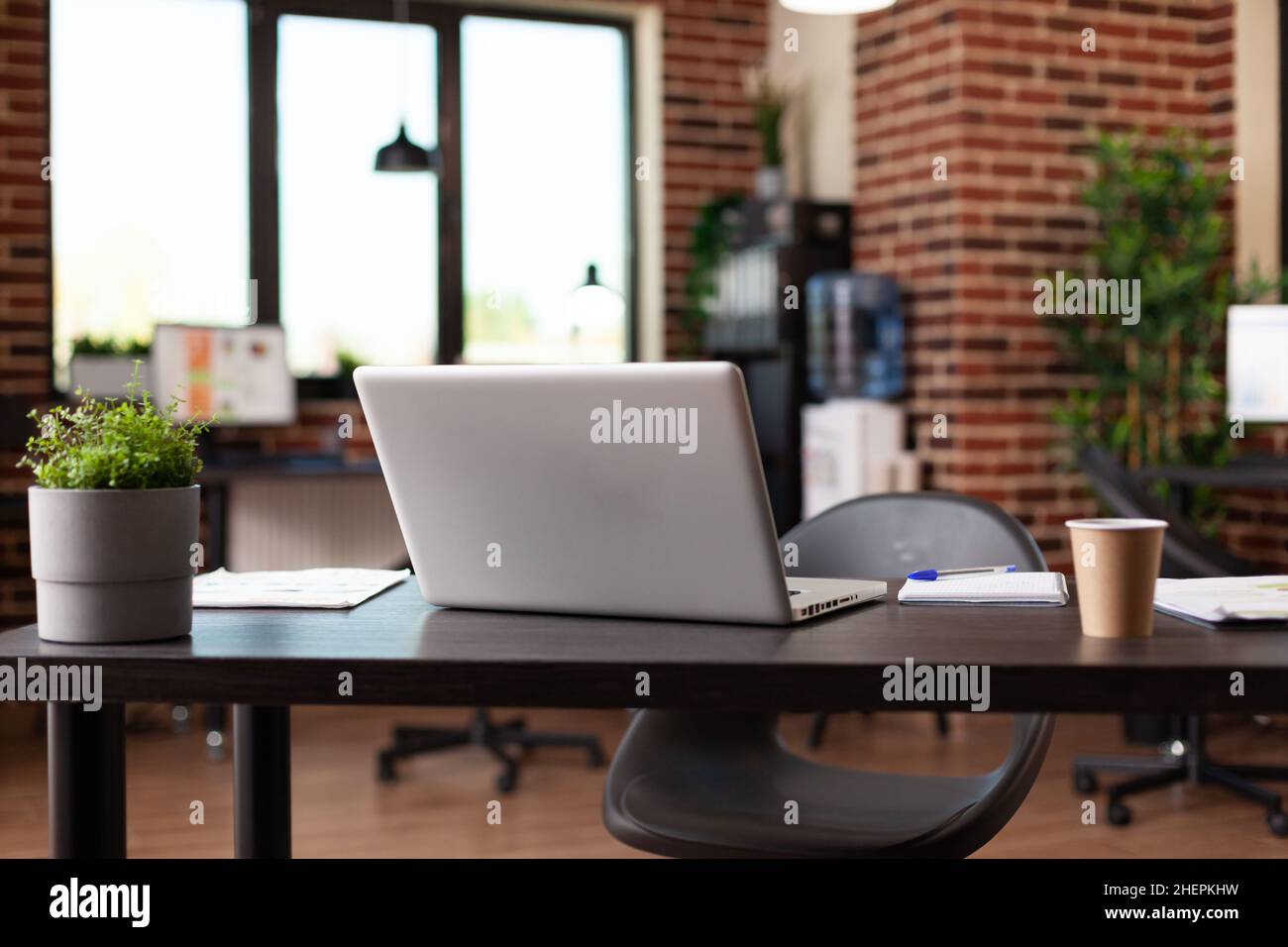 Empty office startup laptop hi-res stock photography and images - Alamy
