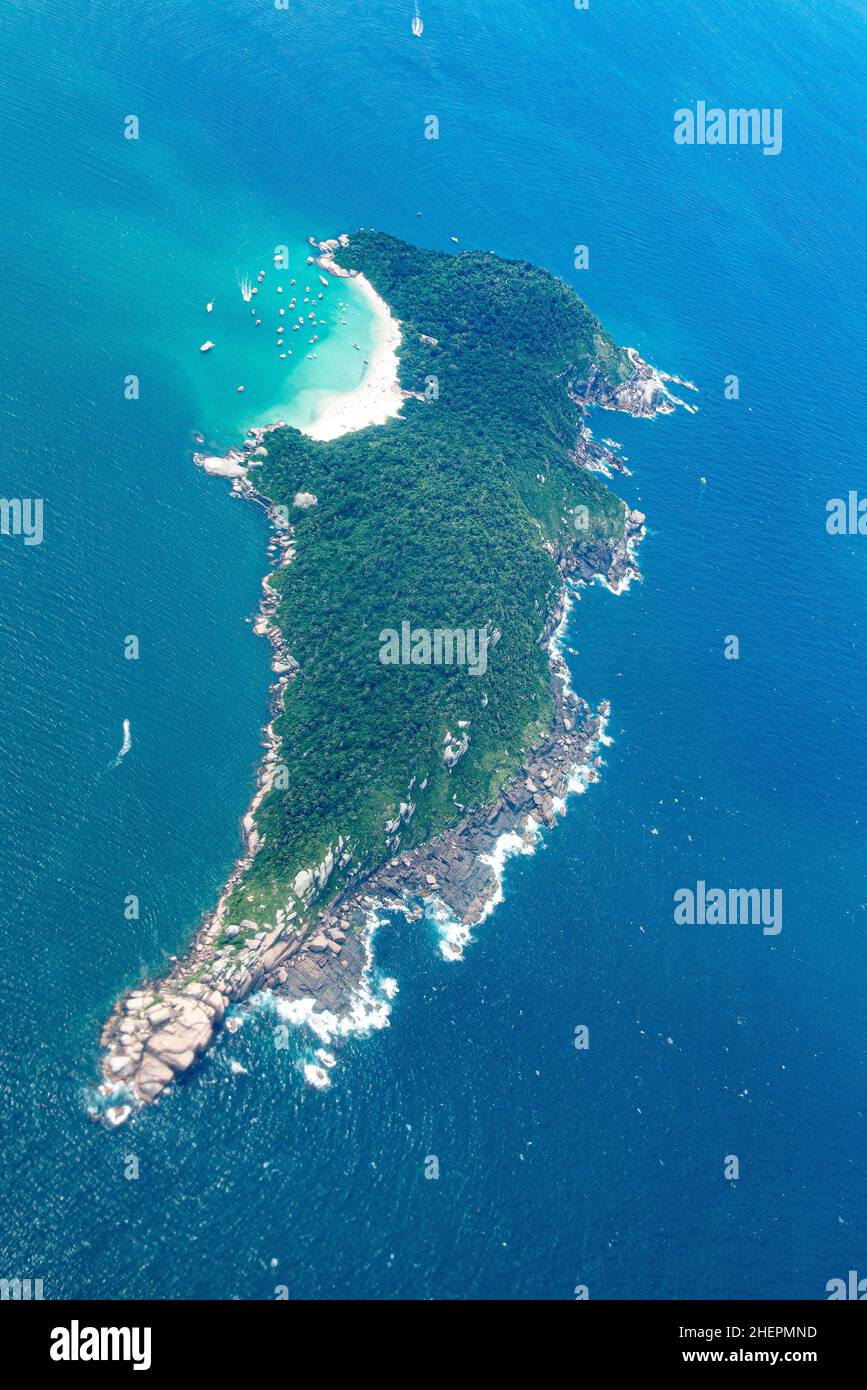 scenic view to island of Campeche, Floreanopolis, Brazil Stock Photo ...
