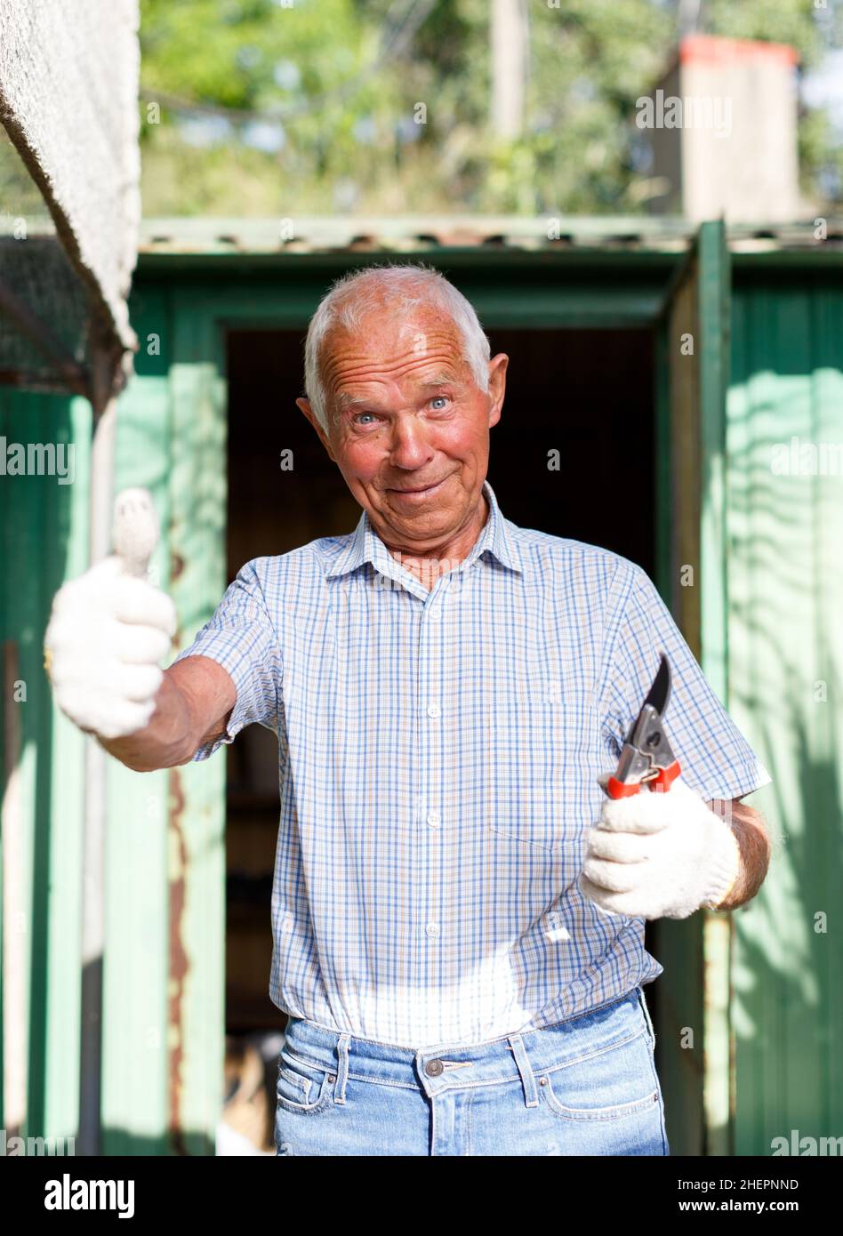 Farmer homestead hi-res stock photography and images - Alamy