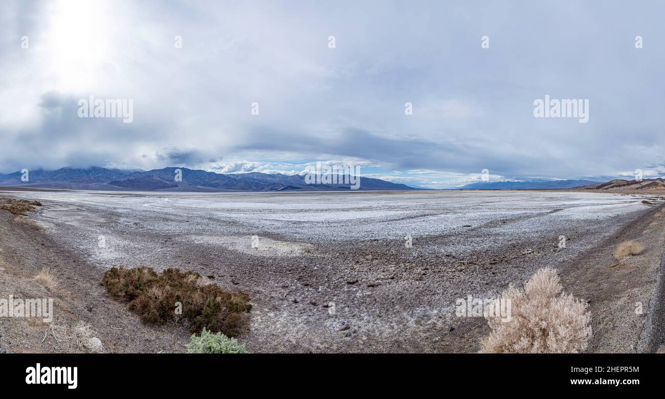 Rain in the death valley hi-res stock photography and images - Alamy