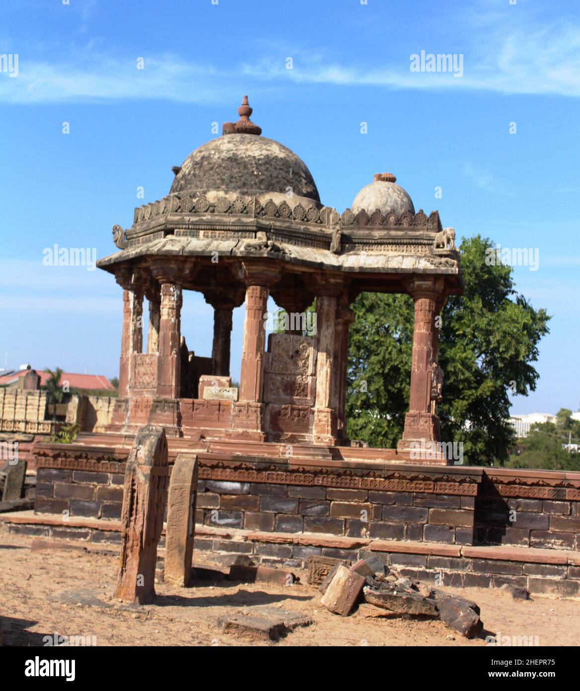 Historical Islamic Mughal structure Stock Photo - Alamy