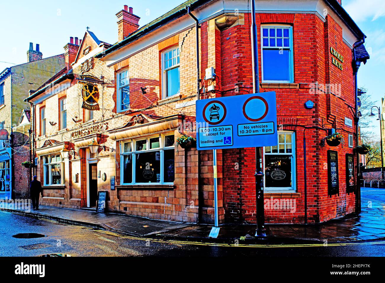 The Cross Keys Pub, Goodramgate, York, England Stock Photo - Alamy