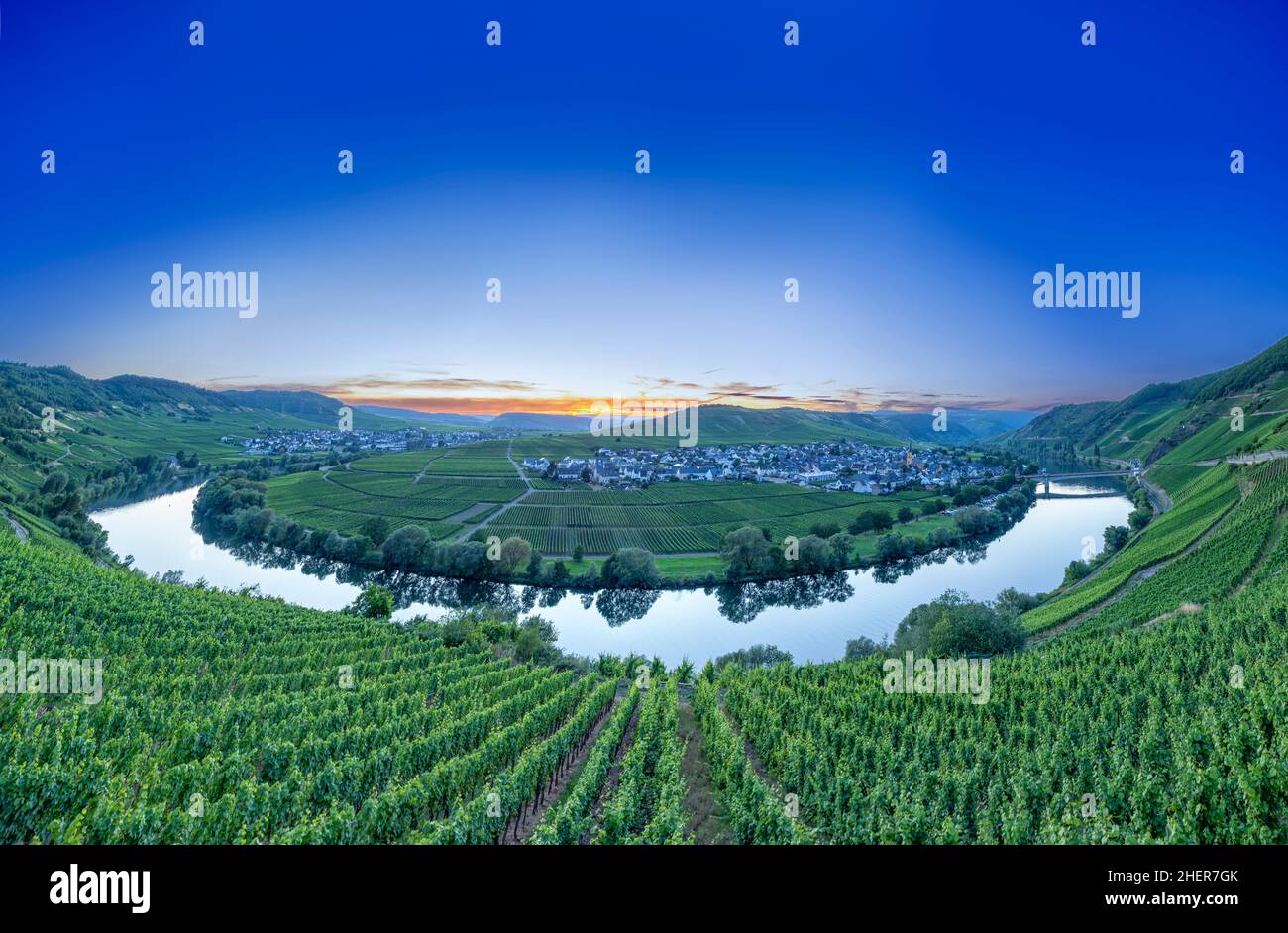 scenic moselle river loop at Leiwen, Trittenheim in Germany Stock Photo ...
