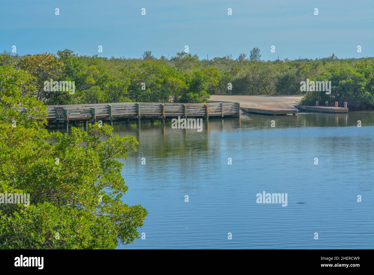 Round island riverside park hi-res stock photography and images - Alamy