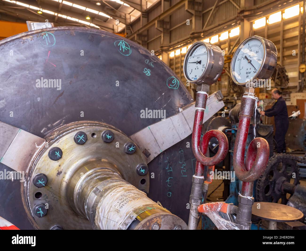 Pressure testing of the rotor of an industrial disc dryer Stock Photo ...