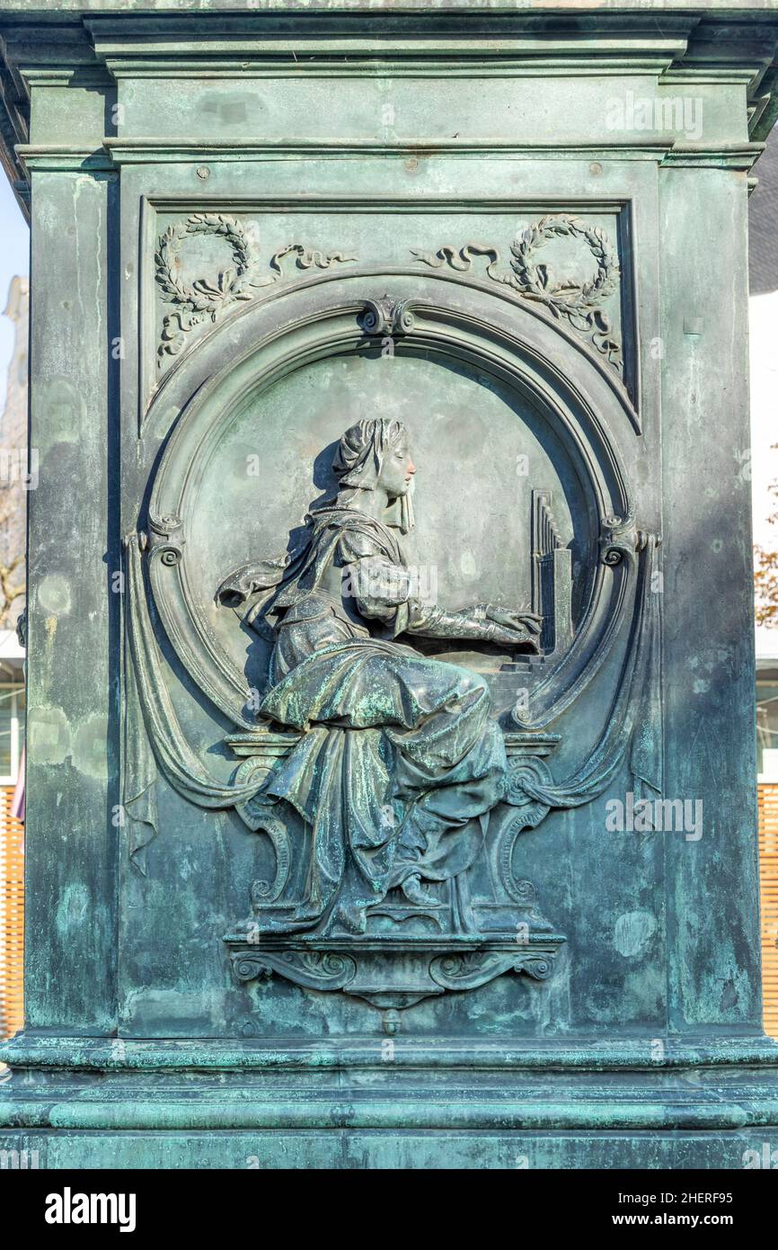 detail of Ludwig van Beethoven statue at the Munster square in Bonn ...