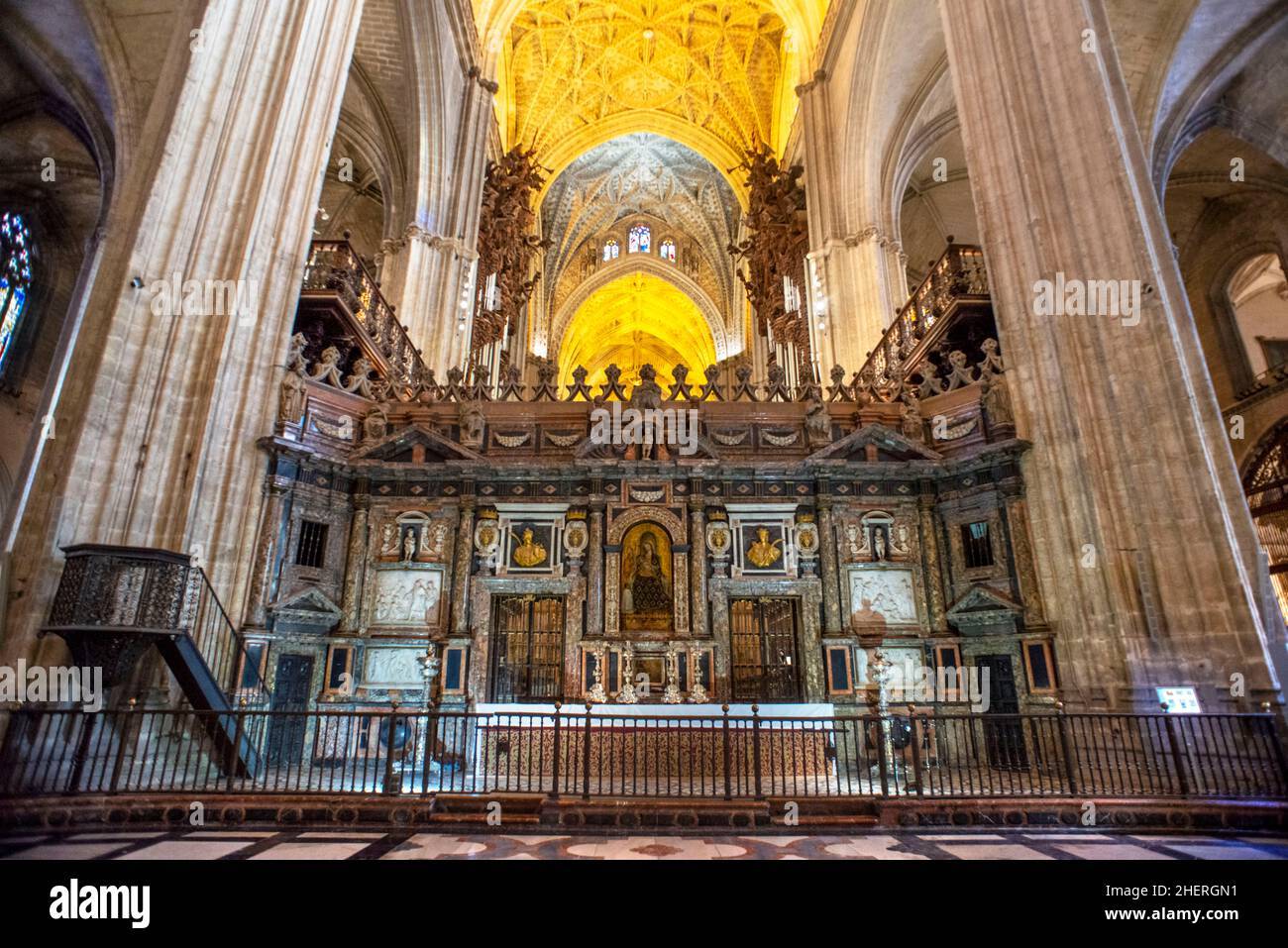The inside of Seville Cathedral (Catedral Sevilla), UNESCO World ...