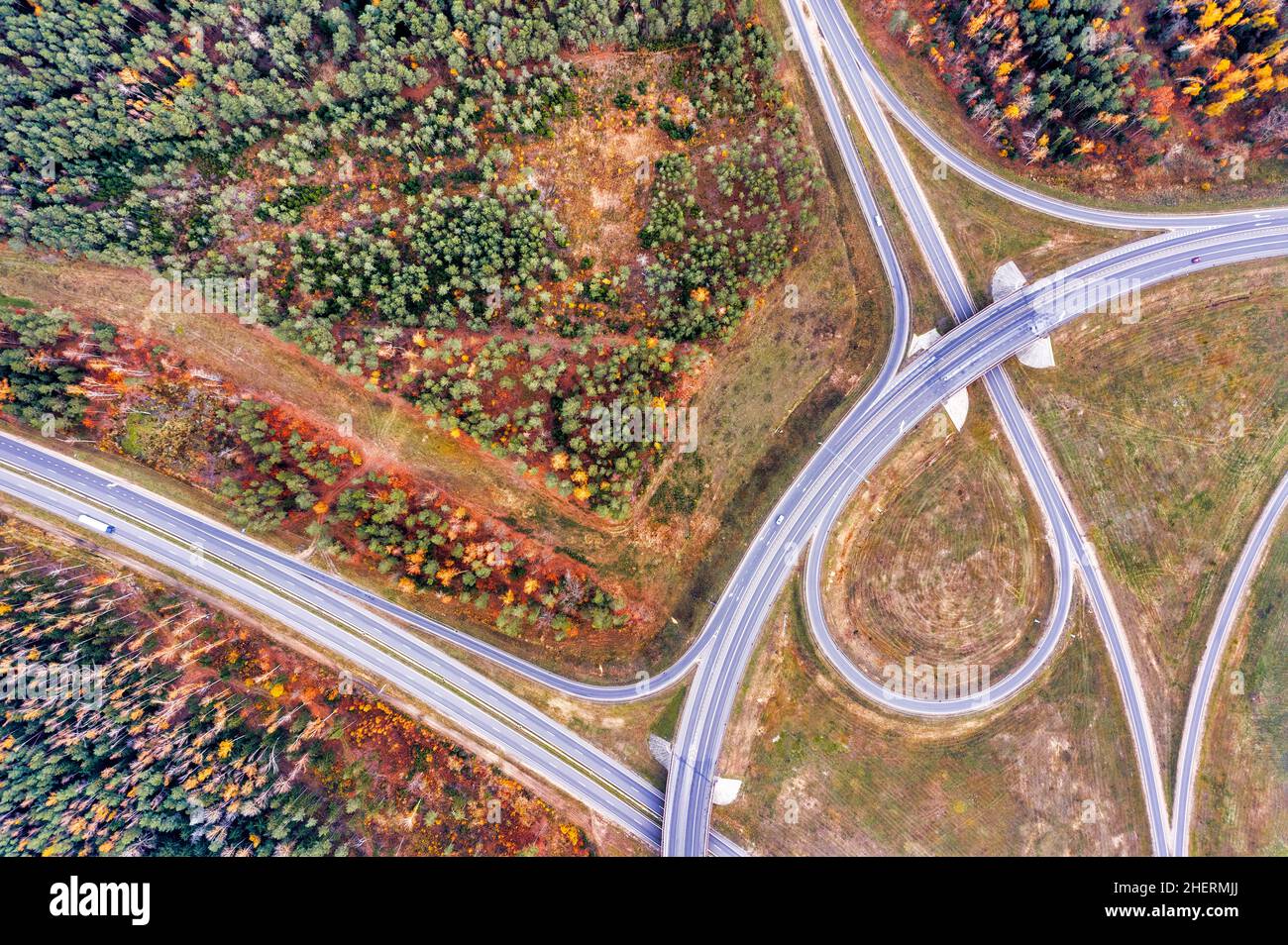 Empty intersection road aerial hi-res stock photography and images - Alamy