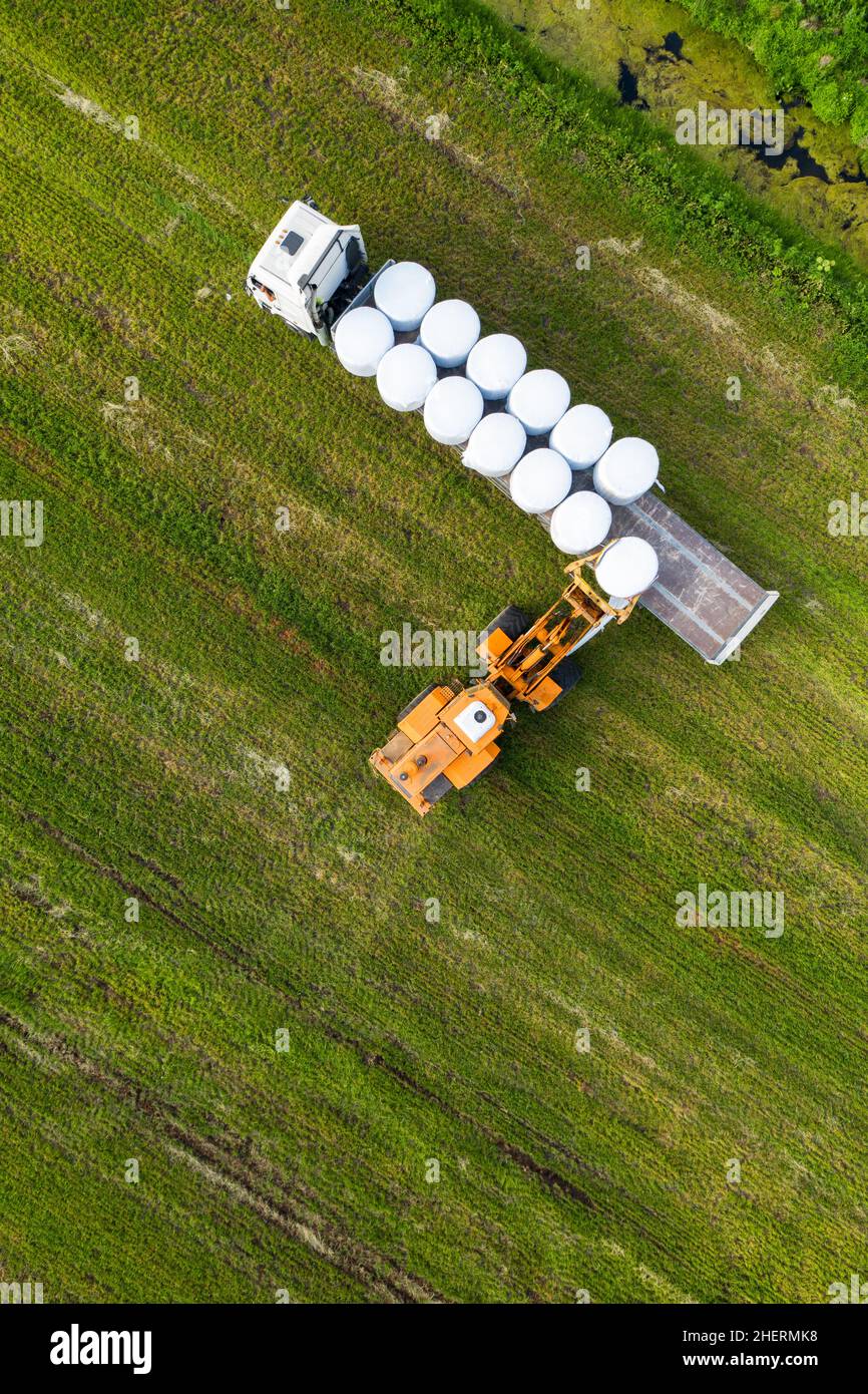 Grain corn wheat load loading hi-res stock photography and images - Alamy