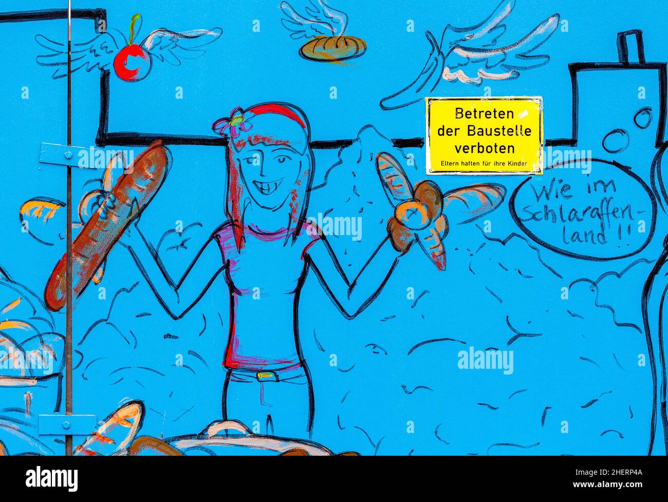 Warning sign, Betreten Verboten, drawings and sketches on the wood of a ...