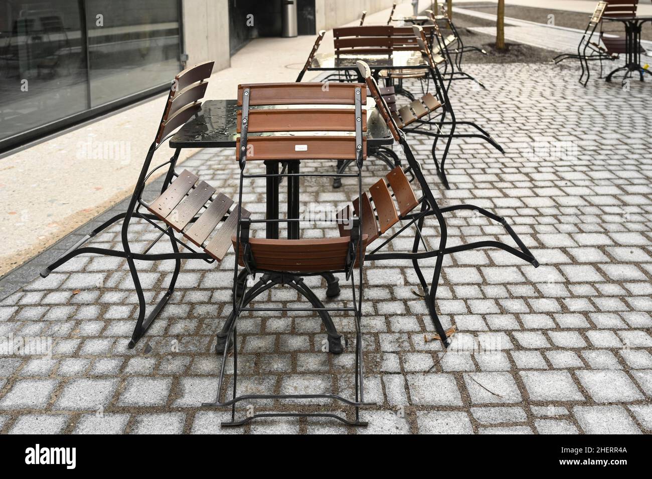 Closed table hi-res stock photography and images - Alamy