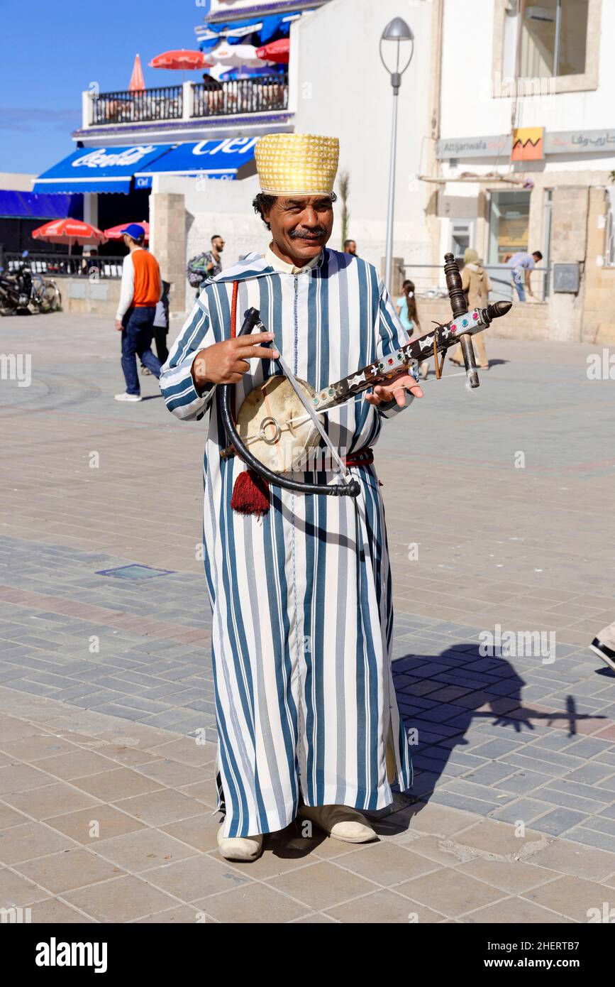 Street musician, Djemaa el Fna, Hanged Man Square, Juggler Square ...