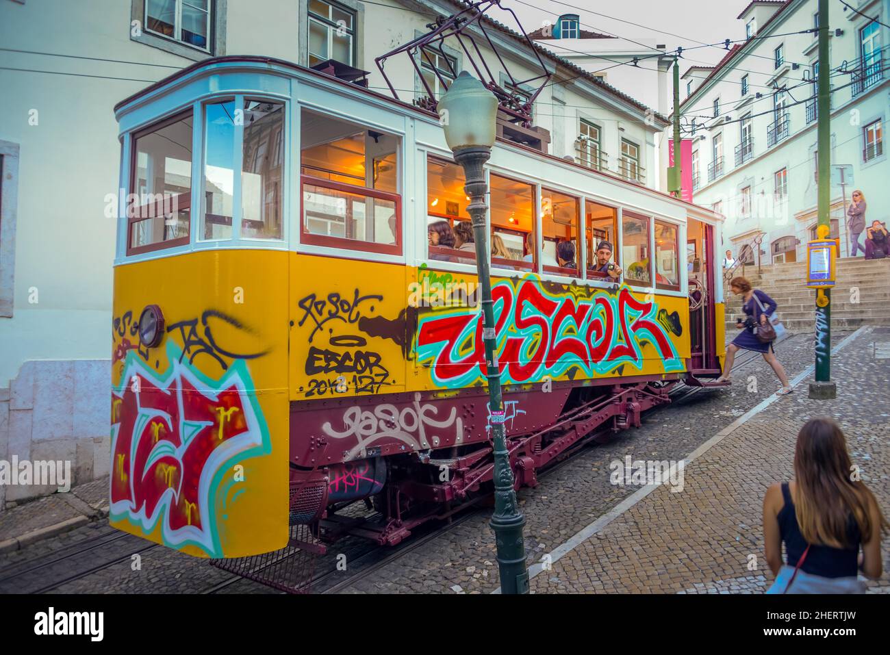 Funicular railway Ascensor da Gloria, Lisbon, Portugal Stock Photo - Alamy