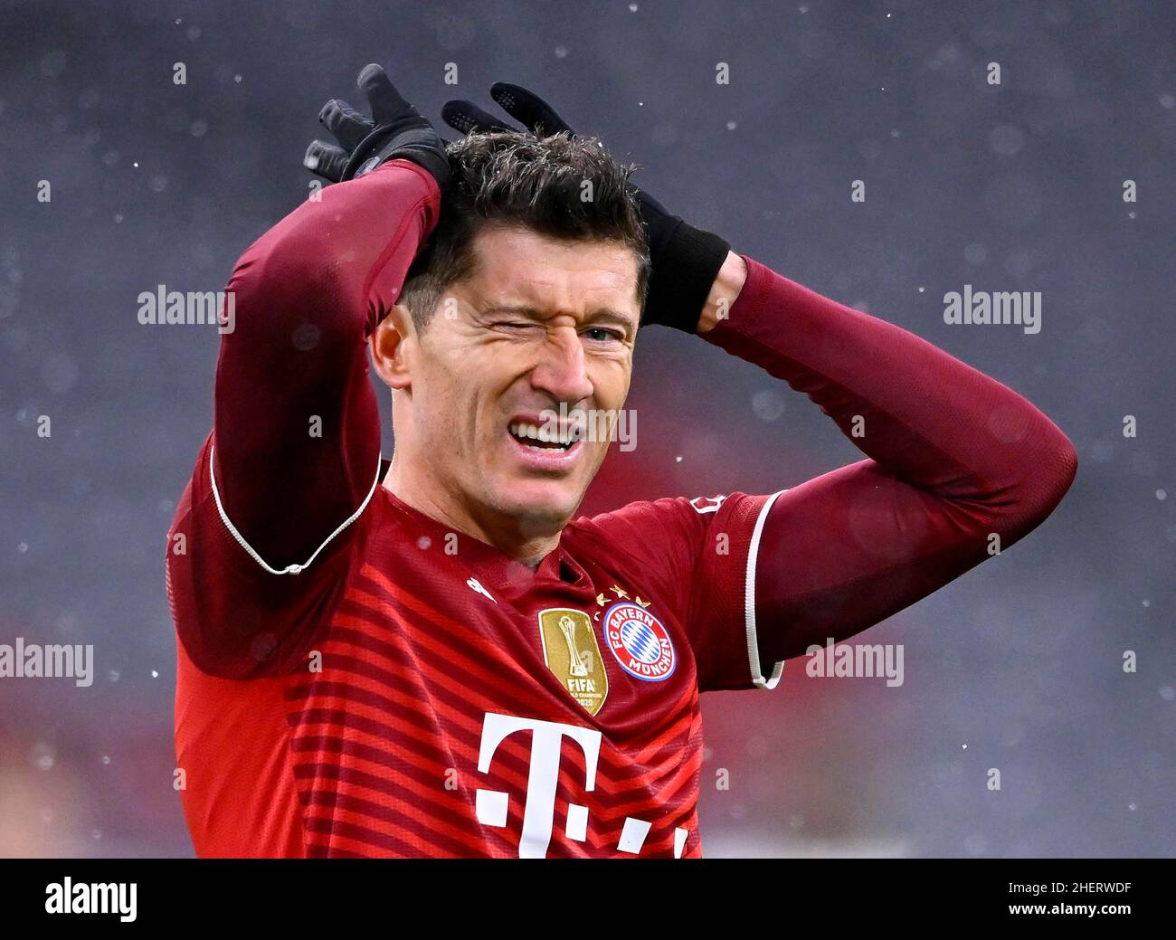 Robert Lewandowski FC Bayern Munich FCB 09 Disappointment after missed ...