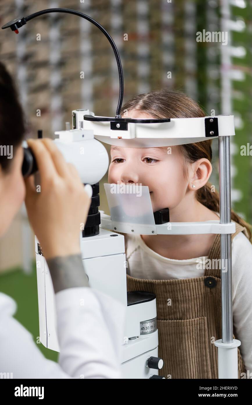 Eye test woman child hi-res stock photography and images - Alamy