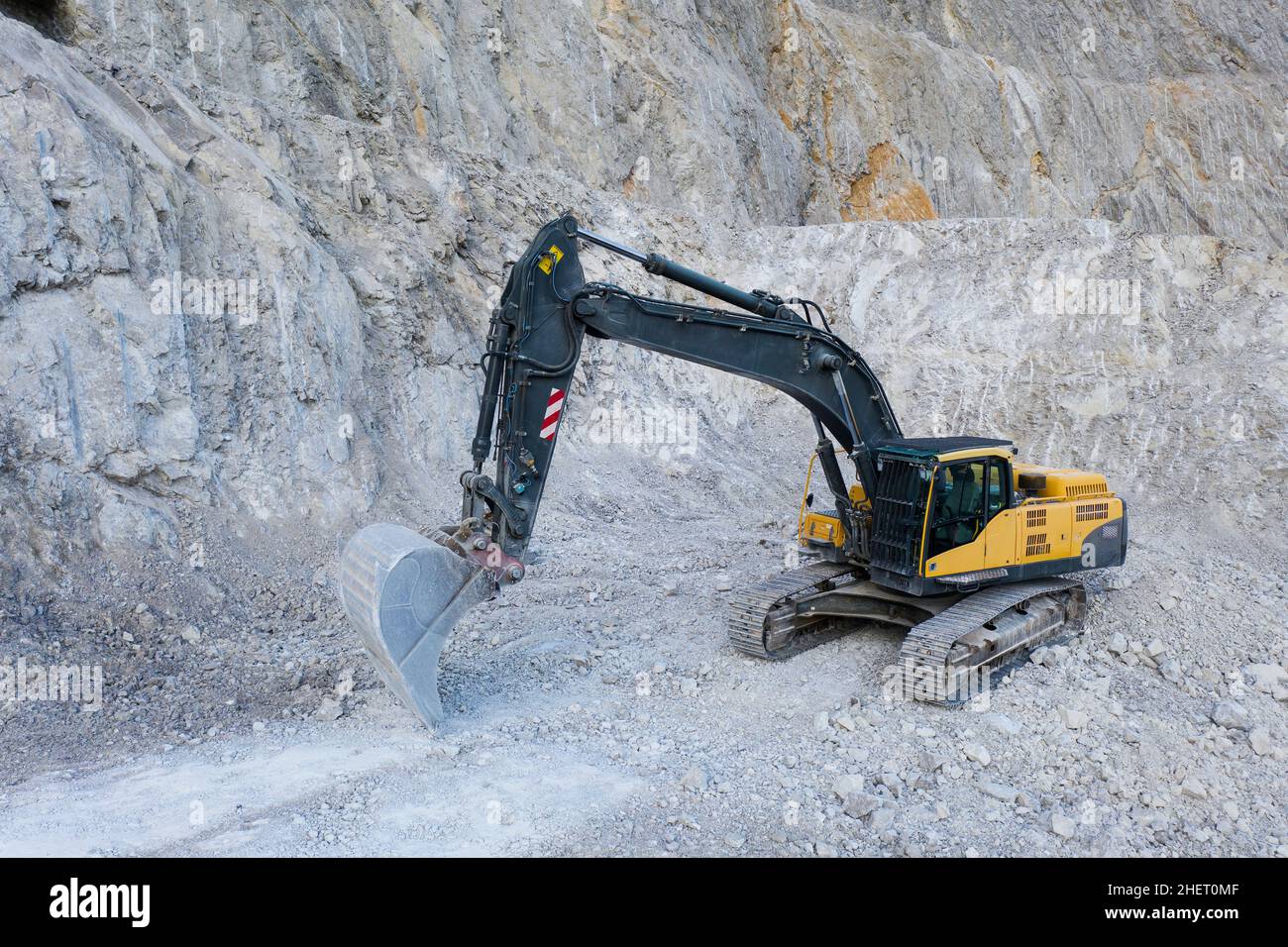 Aerial view excavator digger work hi-res stock photography and images ...