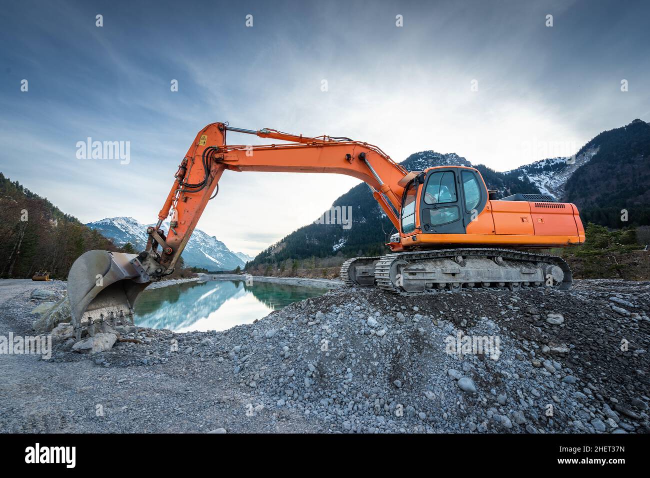 Side view excavator digger hi-res stock photography and images - Alamy