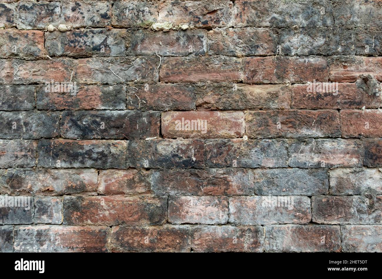 Wet brick hi-res stock photography and images - Alamy