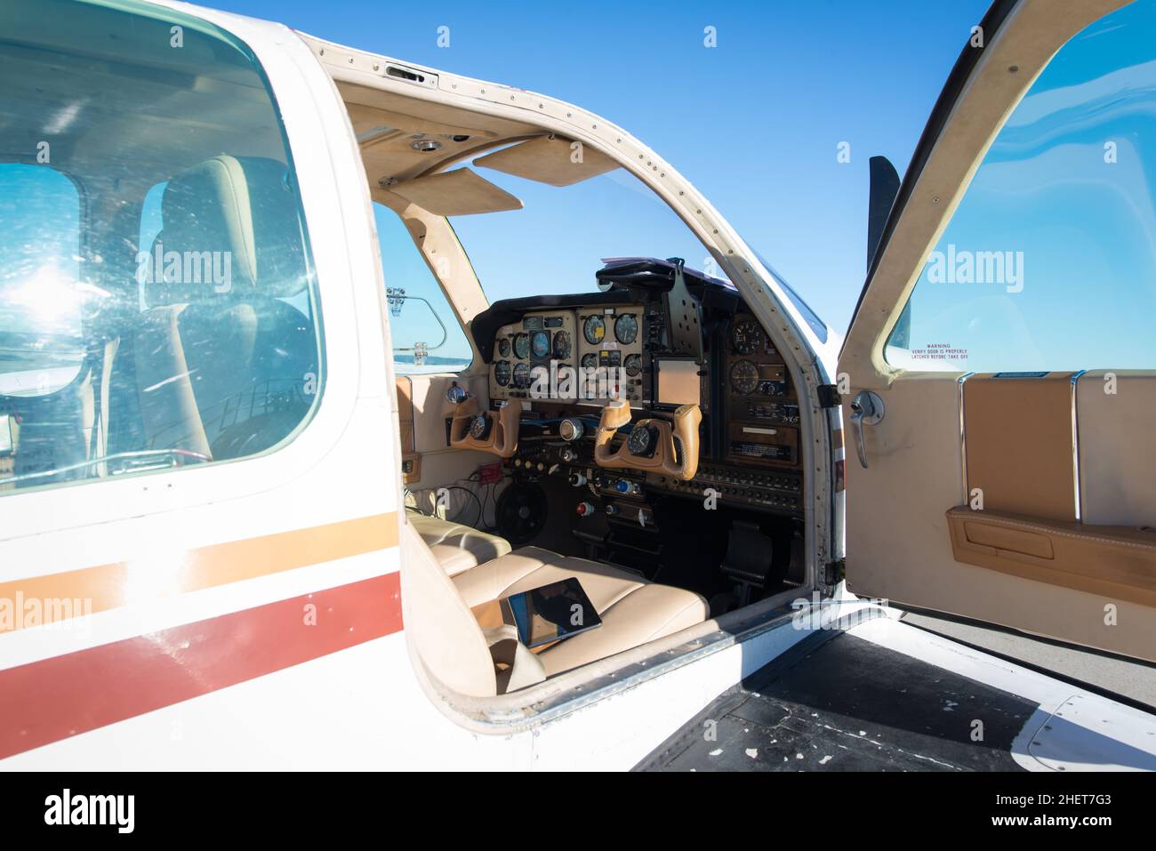 Old aircraft cockpit interior hi-res stock photography and images - Alamy