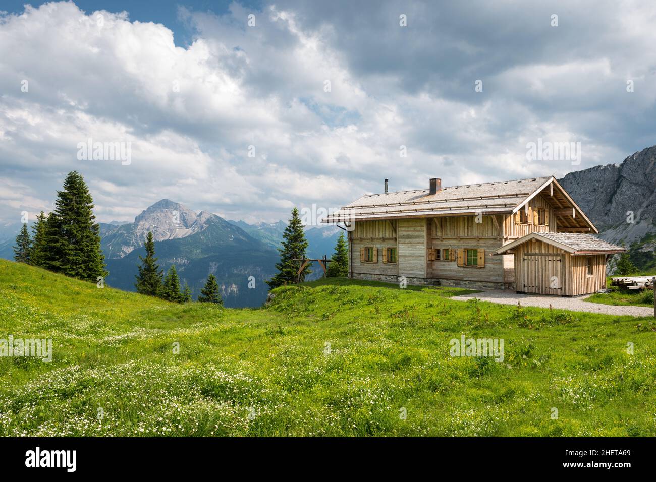 Timber cottage austria hi-res stock photography and images - Alamy