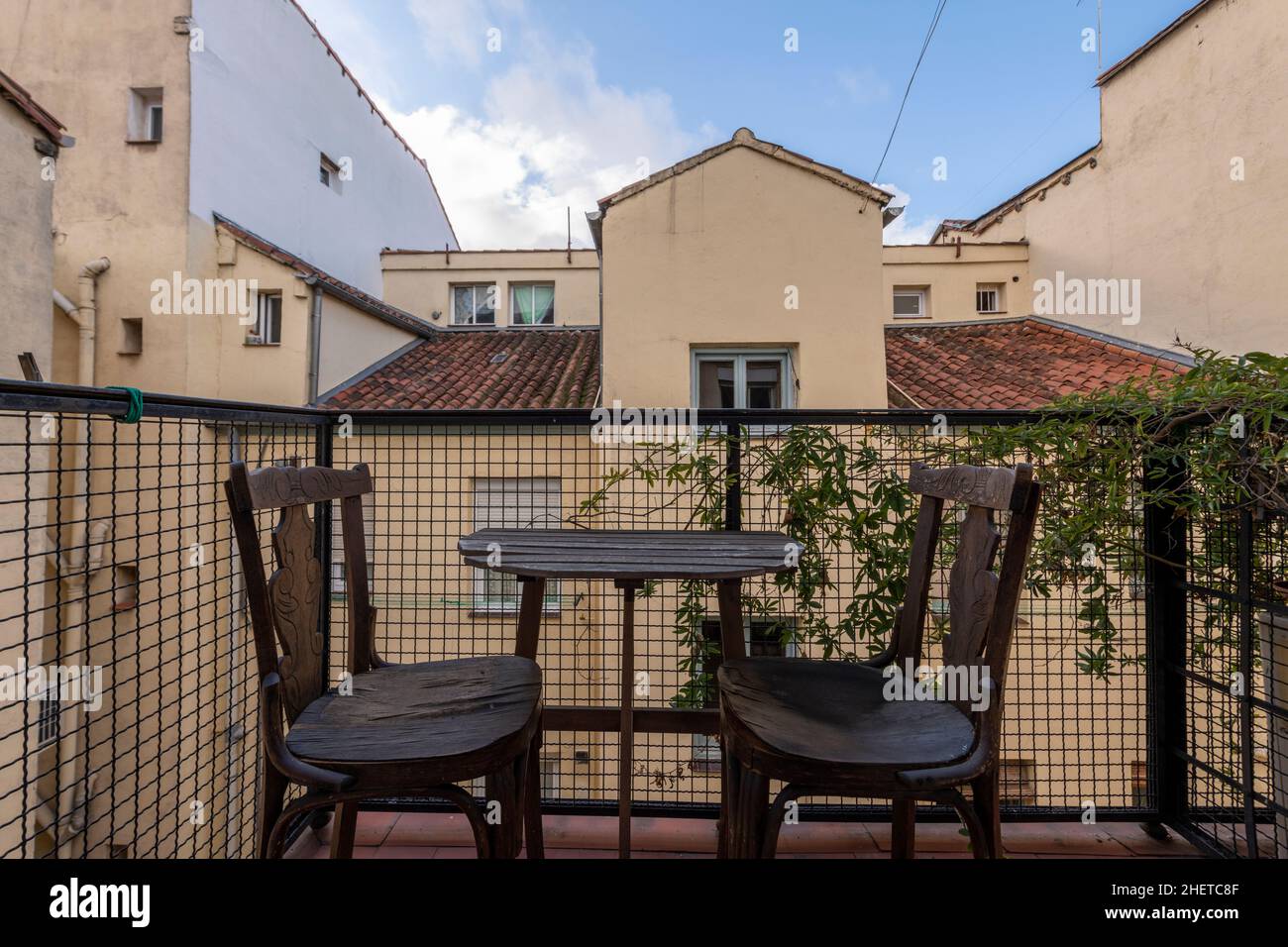 Modern small roof terrace hi-res stock photography and images - Alamy
