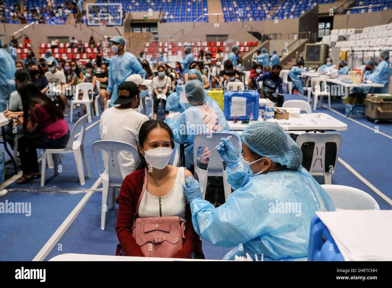 Makati coliseum hi-res stock photography and images - Alamy