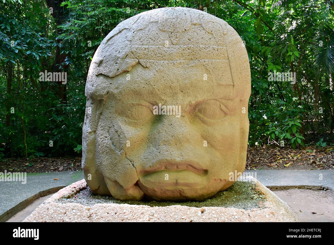 The Old Warrior, Olmec sculpture, La Venta Museum-Park, pre-Columbian ...