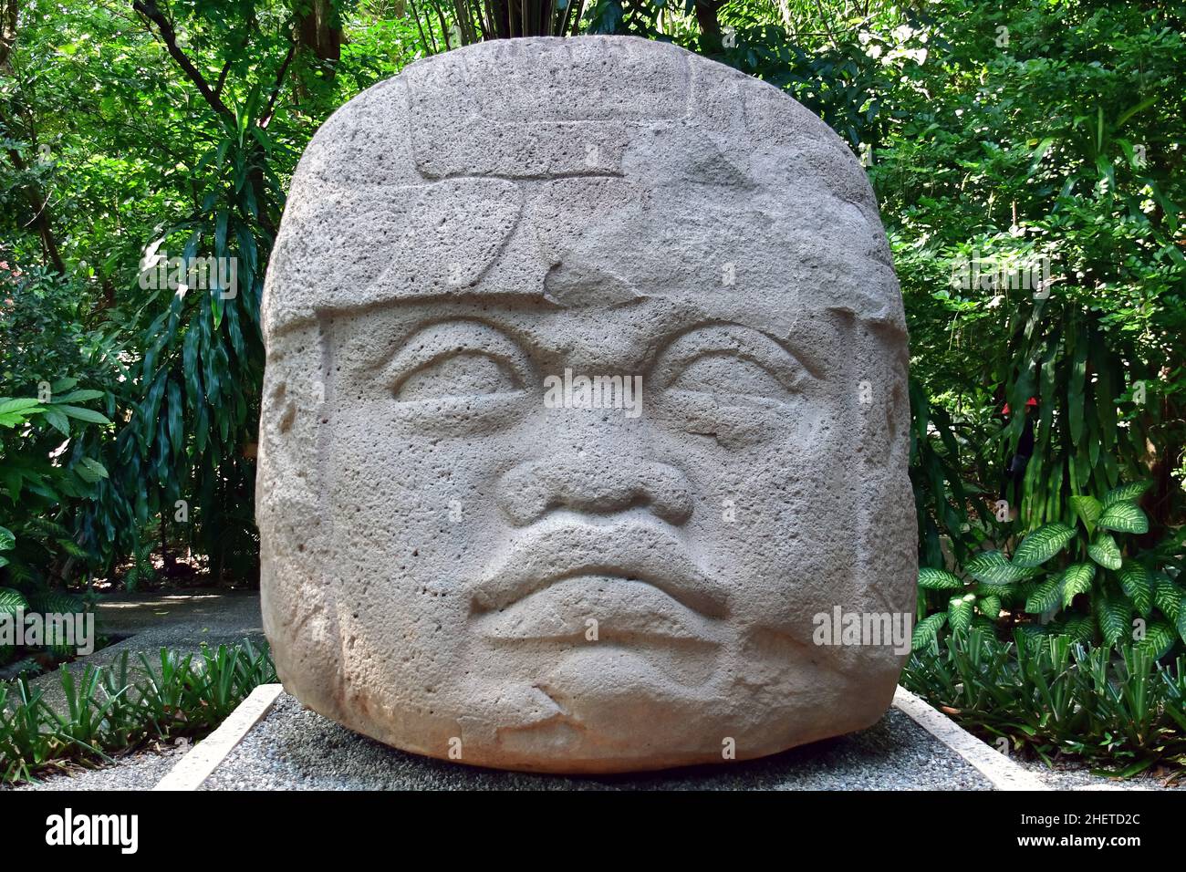 Giant stone head, Olmec sculpture, La Venta Museum-Park, pre-Columbian ...