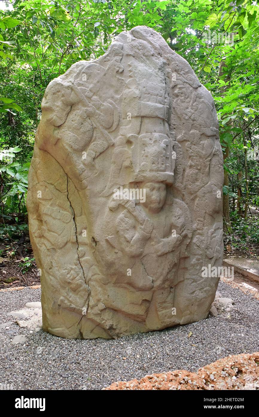 Stela of the King, Olmec sculpture, La Venta Museum-Park, pre-Columbian ...