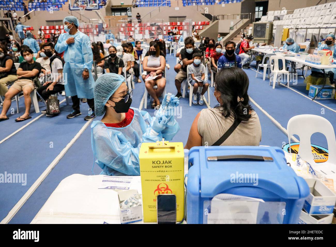 Makati coliseum hi-res stock photography and images - Alamy