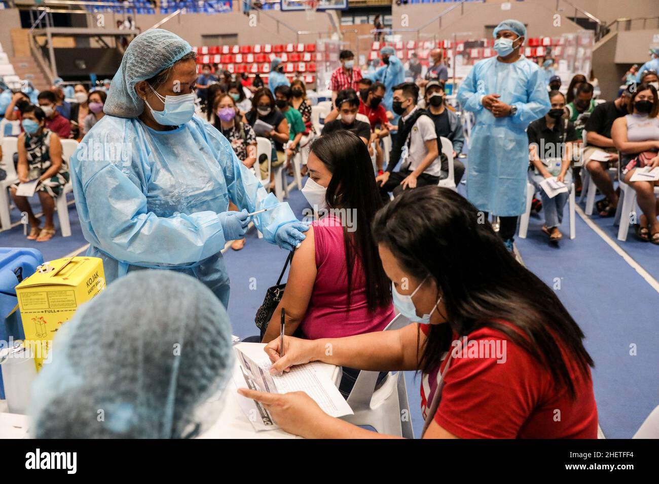 Makati coliseum hi-res stock photography and images - Alamy