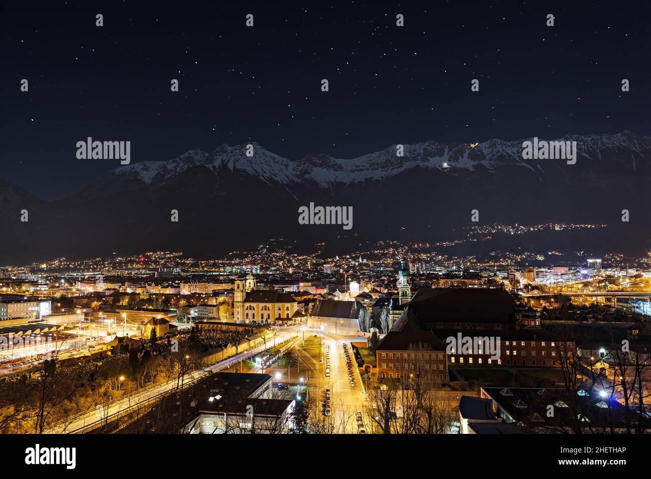 Chain of stars hi-res stock photography and images - Alamy