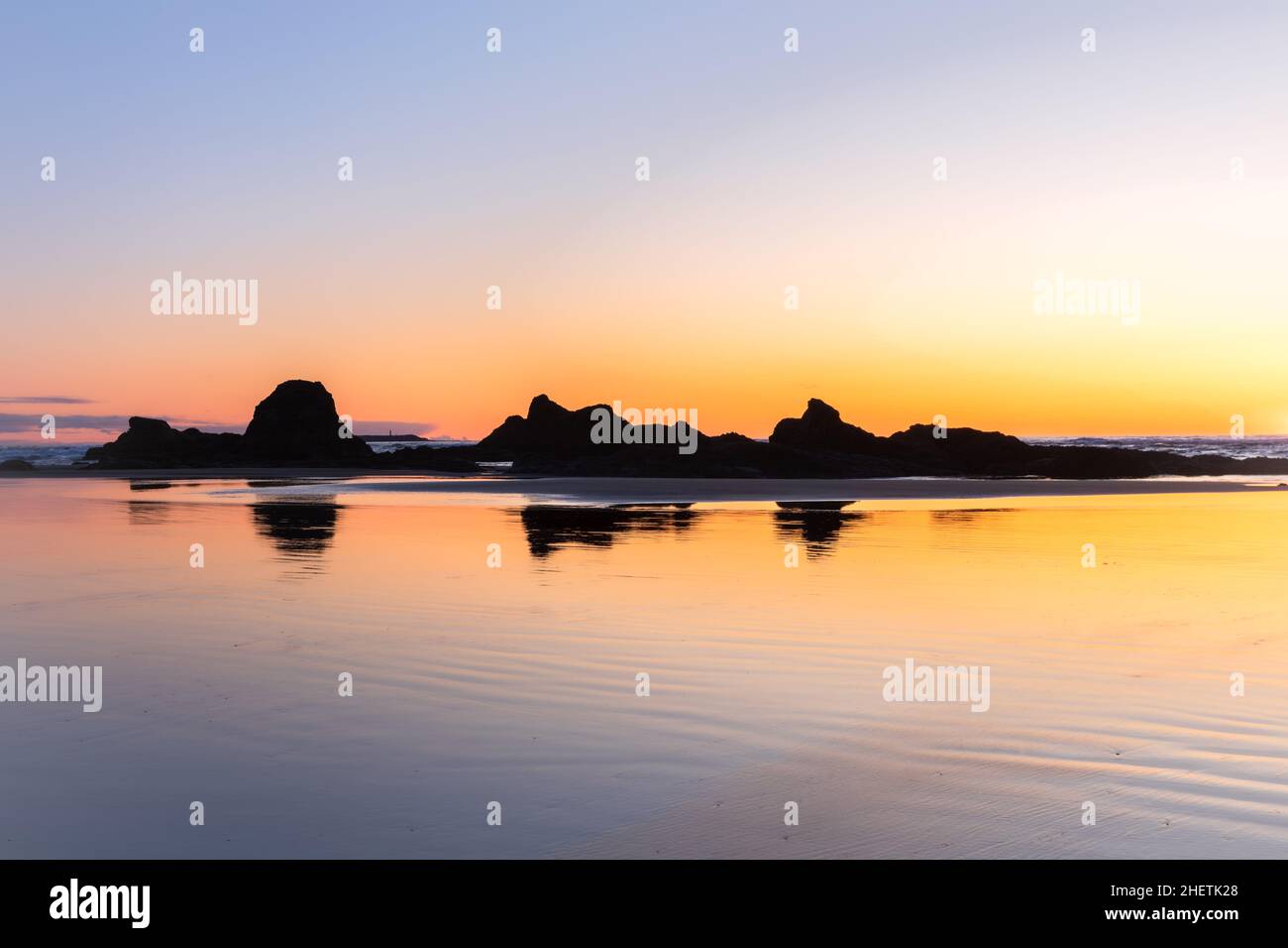 Ruby setting hi-res stock photography and images - Alamy